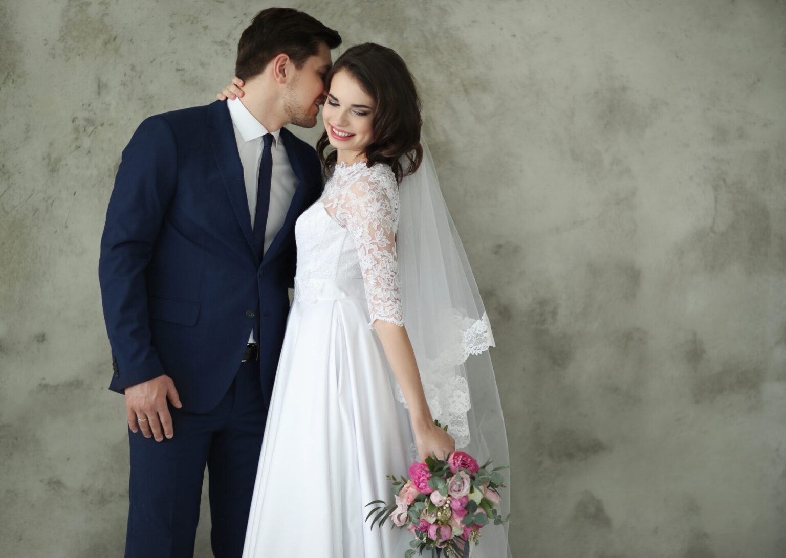 How to Plan a Minimalist Wedding? | Opportunity Bridal